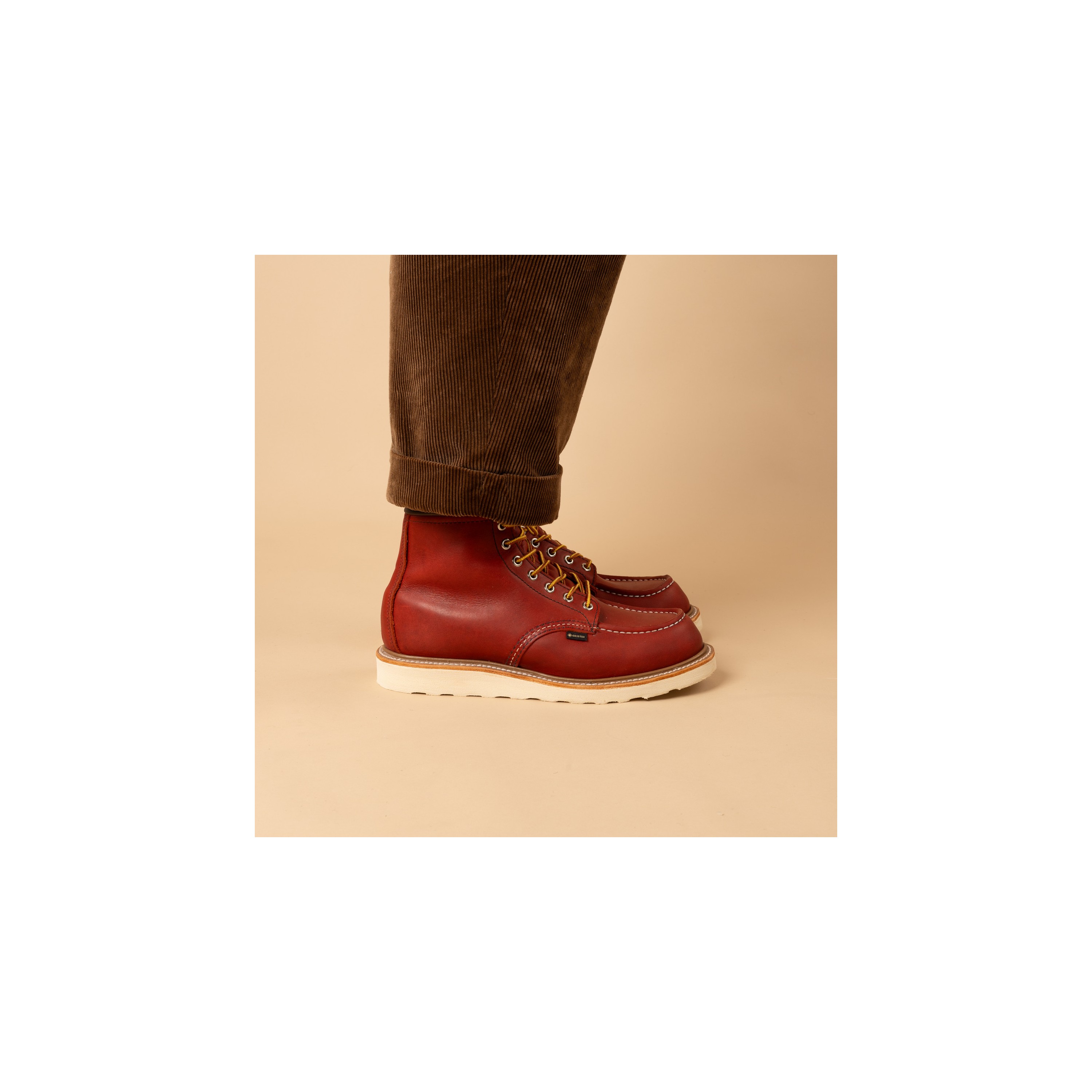 RED WING SHOES / Gore-Tex Moc Toe 8864 Russet Taos